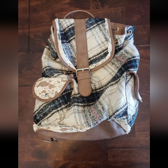 Icing | Accessories | Backpack | Poshmark